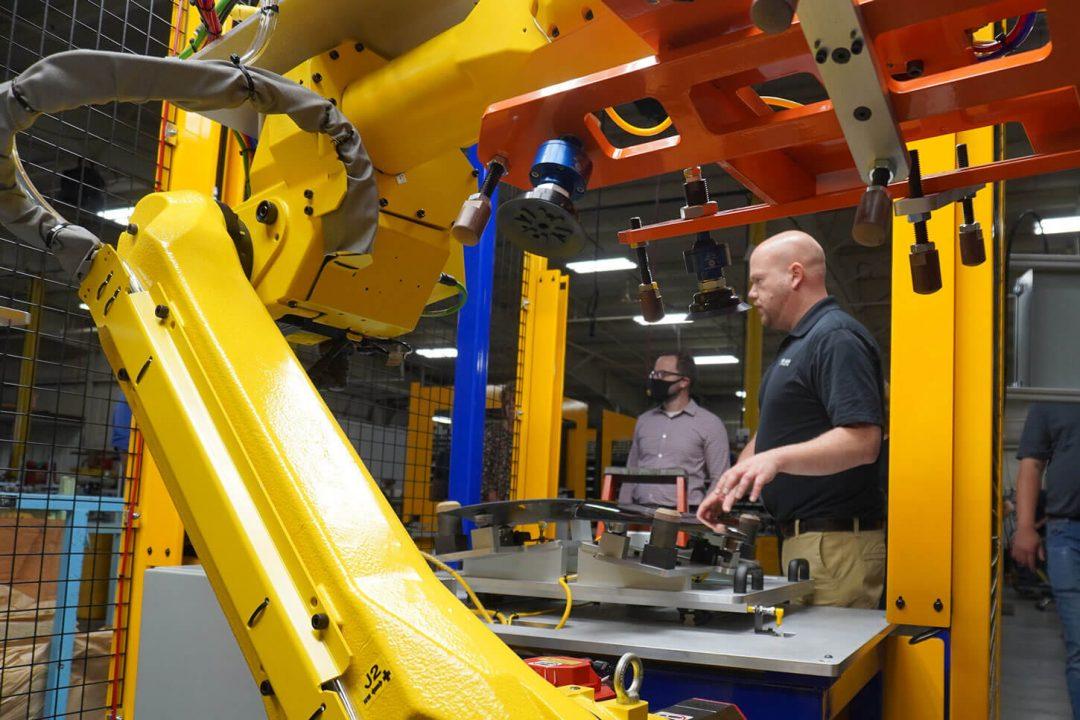 Robotic Primer Application - Hil-Man Automation